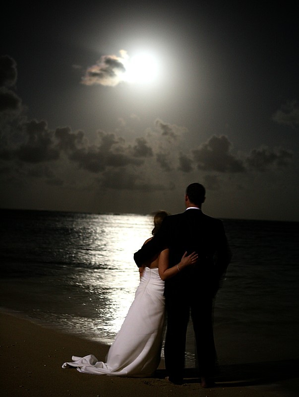 Full moon photo taken at Kahala resort hotel