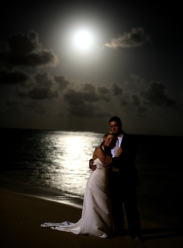 Full moon photo taken at Kahala resort hotel
